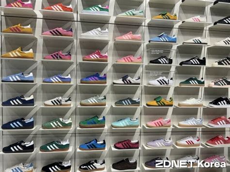 무신사 성수 대림창고로 女心 공략한다