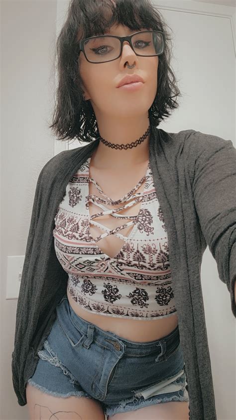 College Nerdy Girl 👉👈 R Onlyfansnerdygirls