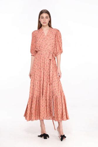 Amoralle Jutekliski Bodiji Un Kleitas