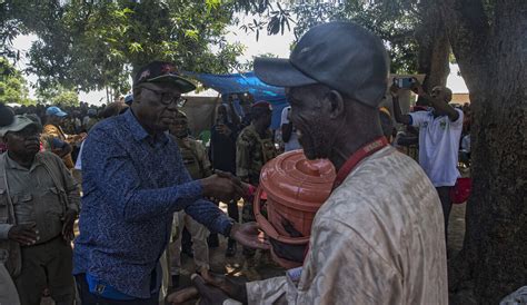 Lim Pende Le Gouvernement Centrafricain Rassure Les Demandeurs Dasile Tchadiens Nations