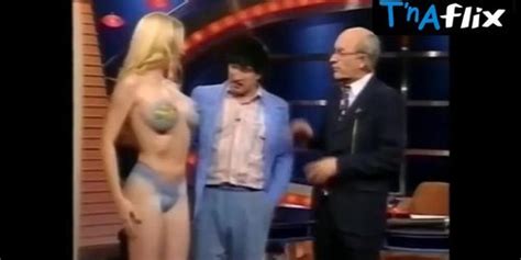 Fatima Florez Butt Breasts Scene In No Hay 2 Sin 3