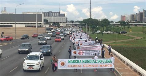 G1 Grupos Ocupam Duas Faixas Do Eixo Monumental Em Marcha Pelo Clima