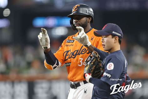 아직도 안 풀린 한화 1번 숙제 해답은 의외의 곳에서플로리얼 리드오프로 자리 잡나 대전 현장 Zum 뉴스