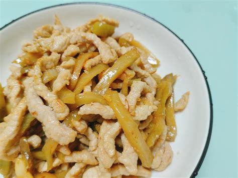 【榨菜炒肉丝的做法步骤图，榨菜炒肉丝怎么做好吃】蓝色dance下厨房
