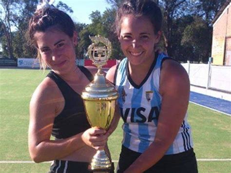 Conmoción Por La Muerte De Dos Jugadoras De Hockey Sobre Césped