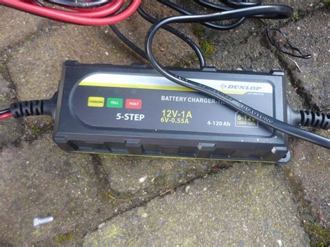 Een Leiderdorper Een Acculader Van Action