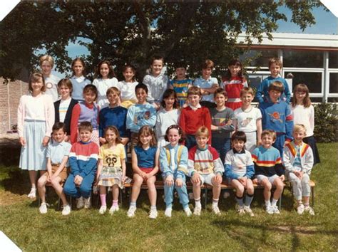 Photo De Classe Cm2 De 1984 Ecole Primaires Copains Davant