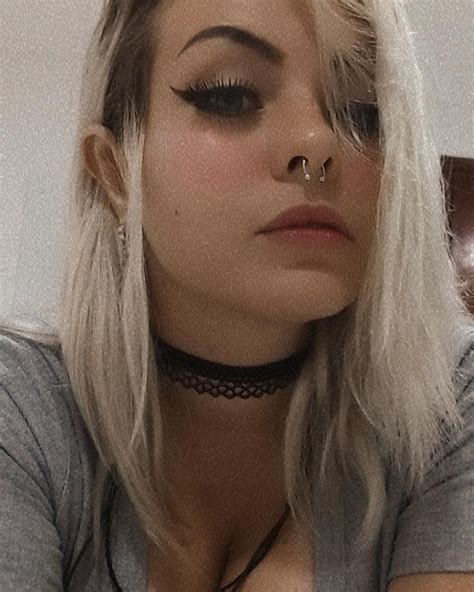 Leticia Tilli Leticiatilli • Instagram Photos And Videos