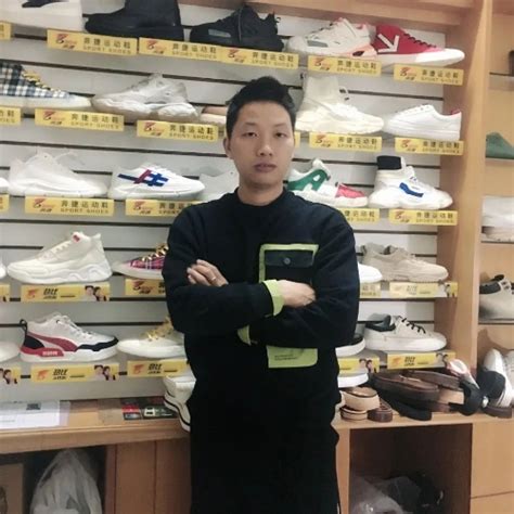 温州市轻工职业学校 优秀毕业生 优秀毕业生—潘立伟