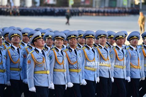 “Төрийн далбааны өдөр” т зориулсан цэргийн ёслол хүндэтгэлийн жагсаал