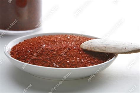 가루고춧가루고추채소나무숟가락누끼동양음식빨간색실내음식정물클로즈업한국국내여행한식흰색배경 이미지 A12274373 게티이미지뱅크