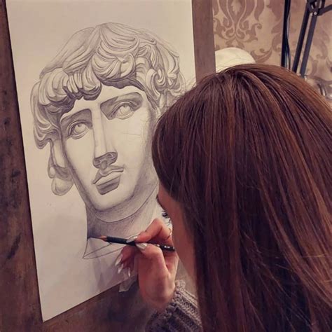 Художественные курсы для взрослых и начинающих в Москве Школа Астрея