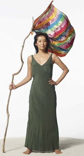 本編は2dなのに予告編だけ3d 『東京島』の飛び出す予告編が上映開始！ ムビコレ 映画・エンタメ情報サイト