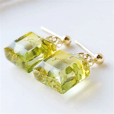 レジン♡セリア新商品モールド♡100均でも美しいは作れる！ 1262 Uvレジン♡レジンアクセサリーの作り方