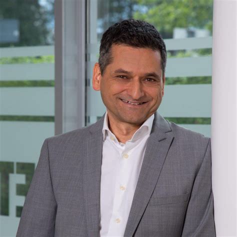 Hisham Kamal Mitglied Der Geschäftsleitung Prokurist Netzsch