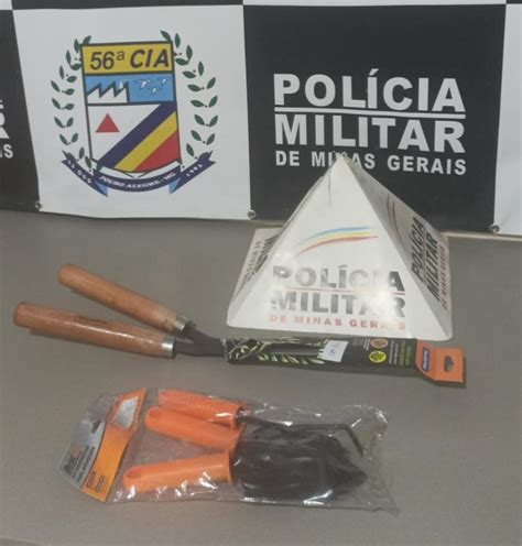 Homem que vendia materiais furtados em semáforo é preso pela PM em