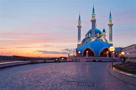 Moschee Kul Sharif In Kasan Der Kreml Bei Sonnenuntergang Russland
