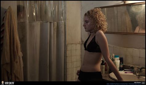 See Ozarks Julia Garner Show Her Bush