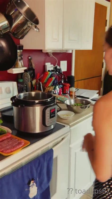 Toadlips87 Welcome To Naked Cooking W Toad Enjoy My Terrible Southern