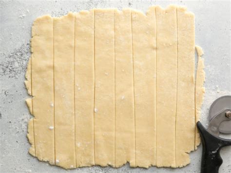 How To Make A Lattice Pie Crust Completely Delicious
