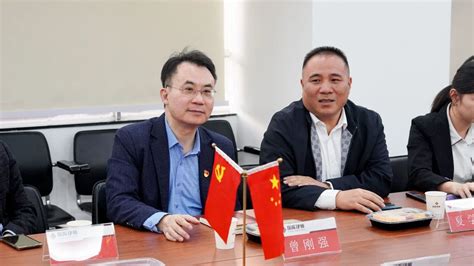 广东国晖律师事务所 【党建资讯】国晖律所党总支组织开展宪法日主题宣传活动暨党员生日会