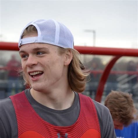 Ethan Owen Ethan0122904 • Threads Say More Ethan Owen Ethan0122904 • Threads Say More