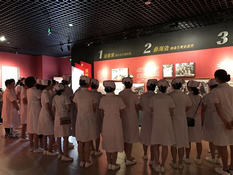 思政部组织学生参加《从大渡河到夹金山——红军长征在雅安》展览活动 雅安职业技术学院——马克思主义学院