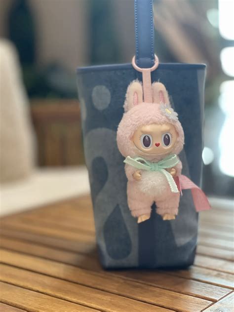 ลาบูบู้ ตัวห้อยกระเป๋าสุดฮิต นาทีนี้ต้องมี แกลเลอรีที่โพสต์โดย 42 ไม่สะดวกแก่ Lemon8