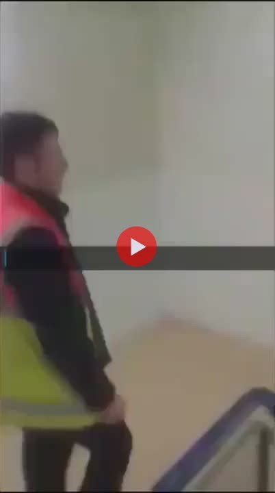 성당 미사에 참여하고 싶었던 청년 계단에서 참지 못하고 유머 움짤 이슈 에펨코리아