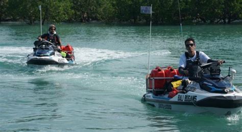 Dua Bule Asal Australia Tempuh Darwin Bali Naik Jet Ski SatuBanten Com