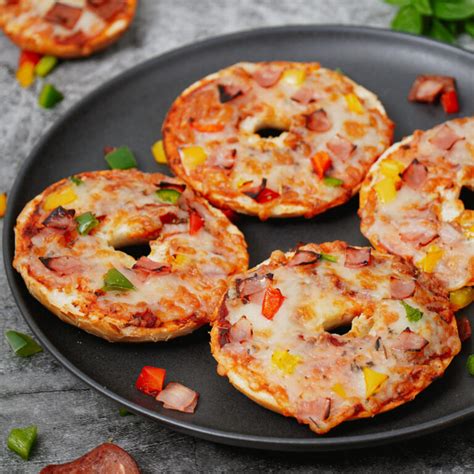 The Easiest Air Fryer Pizza Bagels Recipe Video 🍕🥯