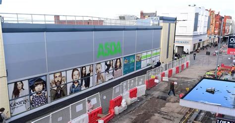 Asda Staff Scared As Car Park Becomes Hotspot For Sex Drinking And
