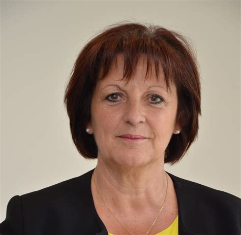 Portraits De Femmes Brigitte Aubert Les Engagés