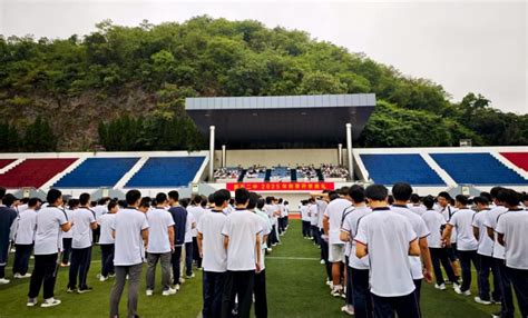 砥砺奋进七十载，同心筑梦向未来——黄石二中隆重举行2025年秋季开学典礼 湖北省黄石二中