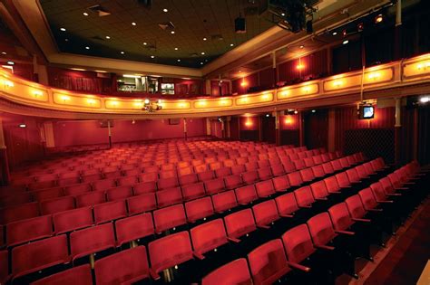 Aalborg Teater Presse Store Scene 1 NilsKrogh Ungt Teaterblod