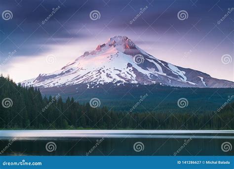 Mount Hood Active Volcano At Timothy Mears Blog