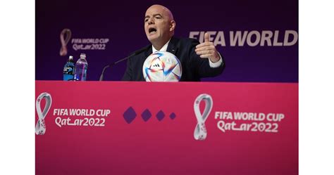 Президентът на ФИФА Все ще издържиш три часа без бира