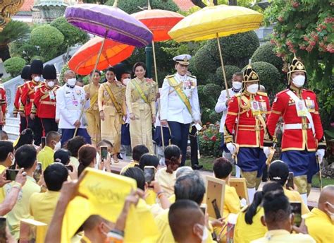 ในพระราชสำนัก ในหลวง พระราชินีทรงบำเพ็ญพระราชกุศล เนื่องในการพระราช