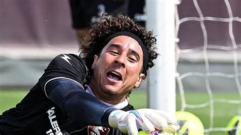 Está Guillermo Ochoa La Serie A de Italia revela a los mejores