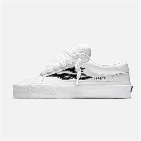 Logan Puff Low Top Skate Shoes Straye