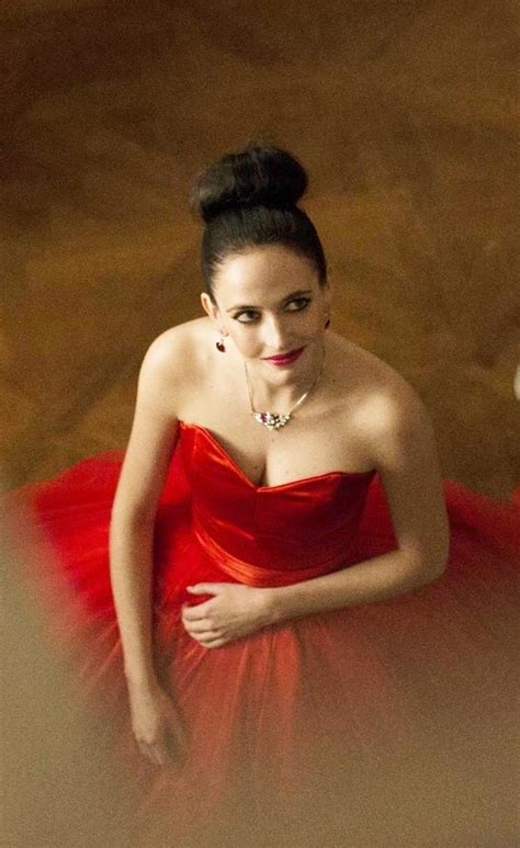 Eva Green behind the scene of Campari 2015 calendar shoot 美