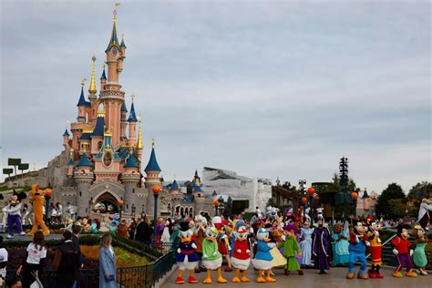 Disney Celebra Sus 100 Años Con Un Cortometraje Que Reúne A Sus Héroes
