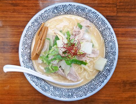 初冬の恒例限定、濃厚酒粕白味噌ラーメン