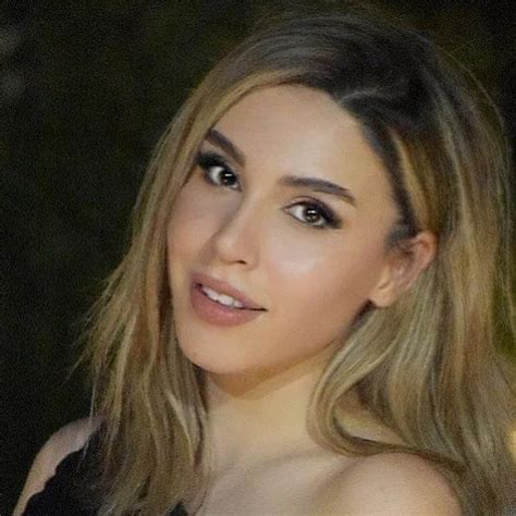 ‎سمیرا‎ Samiraphoto74 • Threads Say More