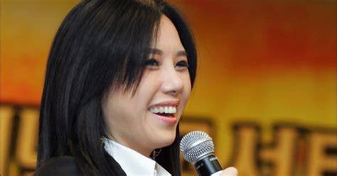 [포토엔]현미 며느리 가수 원준희 어머니 너무 축하드려요