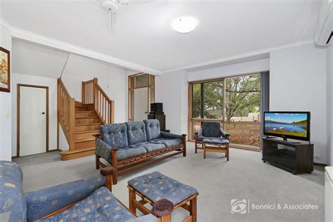 6 8 Victoria Street Chiltern Vic 3683 Domain