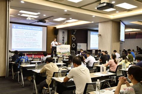 響應路口慢看停行人優先觀念 彰化首次舉辦全國交安宣導訓練