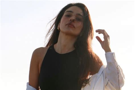 כשזה מדויק התחושה טבעית מה גרושתו של אופיר דוידזאדה רומזת לנו ישראל היום