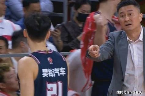 广东大胜山东，杜锋极致战术堪称鬼才，两队拨通“反诈骗电话”！威姆斯进攻1