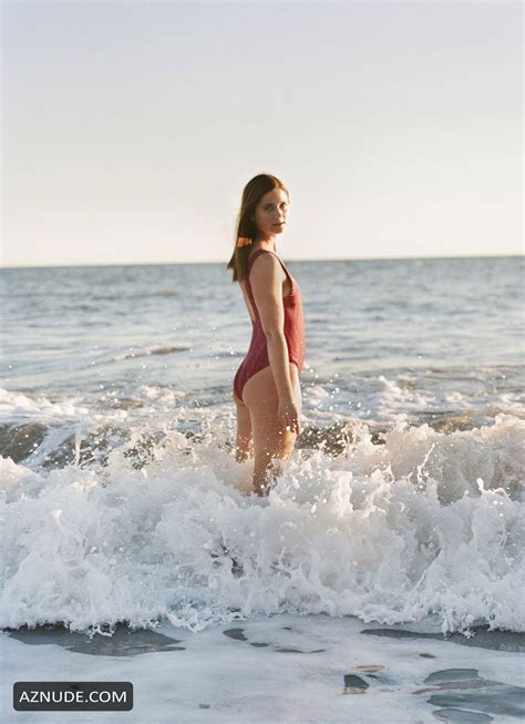 Bonnie Wright Nude Aznude